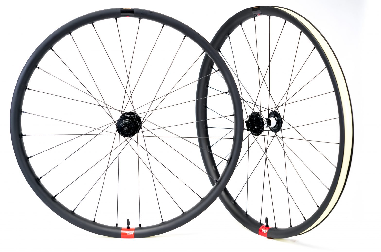 Review: Santa Cruz Reserve Wheelset - Dirtscrolls